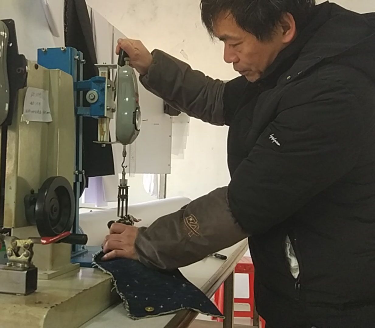 Quality Control Unit – V&T Buttons